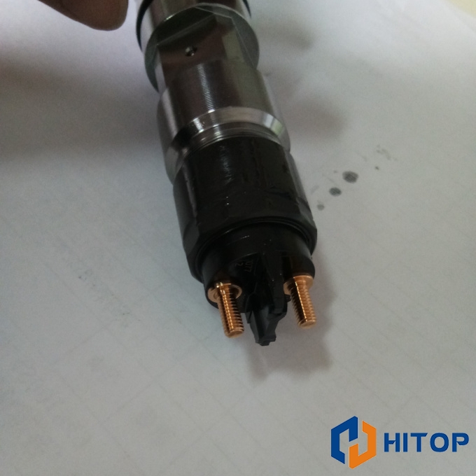 XCMG parts 612630090055 Weichai fuel injector assembly – HITOP MACHINERY