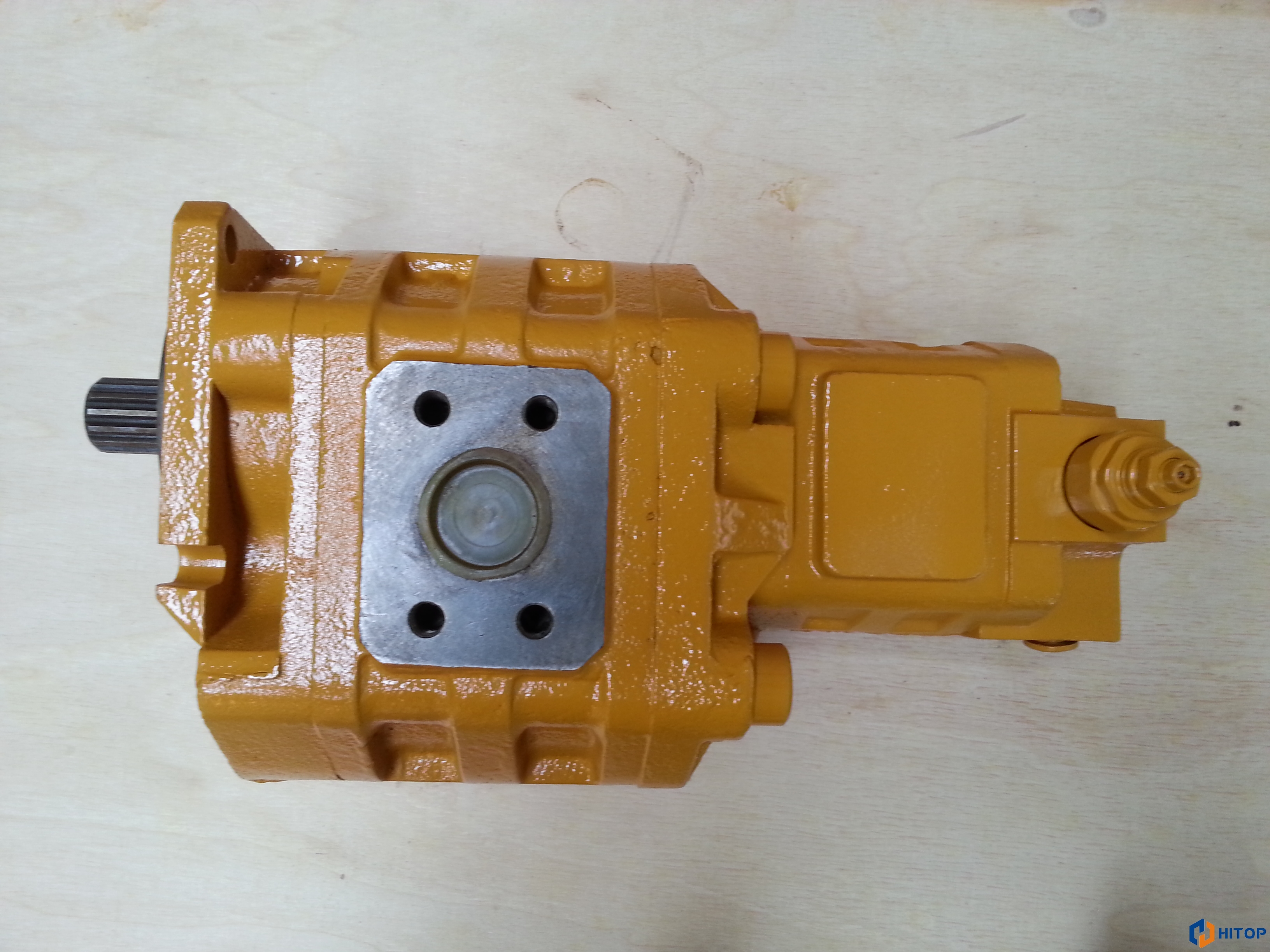 XCMG ZL50G Wheel loader spare part Working pump – HITOP MACHINERY