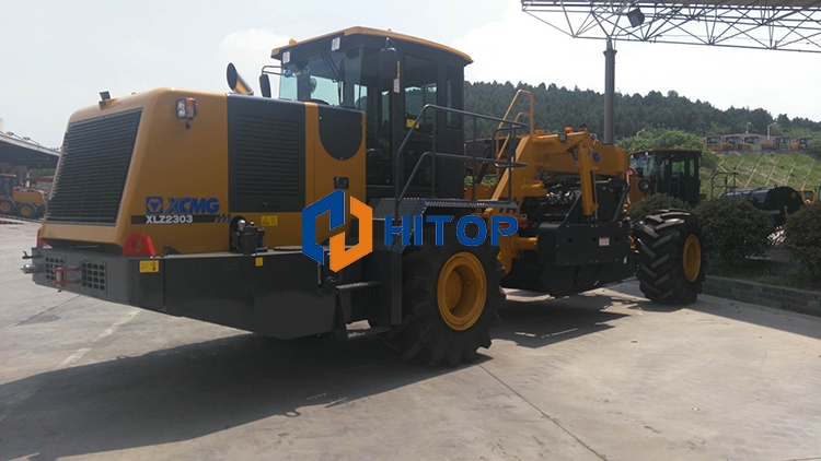 XCMG XLZ2103S XLZ2303 Road Cold Recycling Machine Exported to Guinea Together